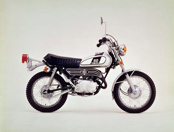 FT → GT → MR → DT = DT50MX : 50cc offroad evolutionen